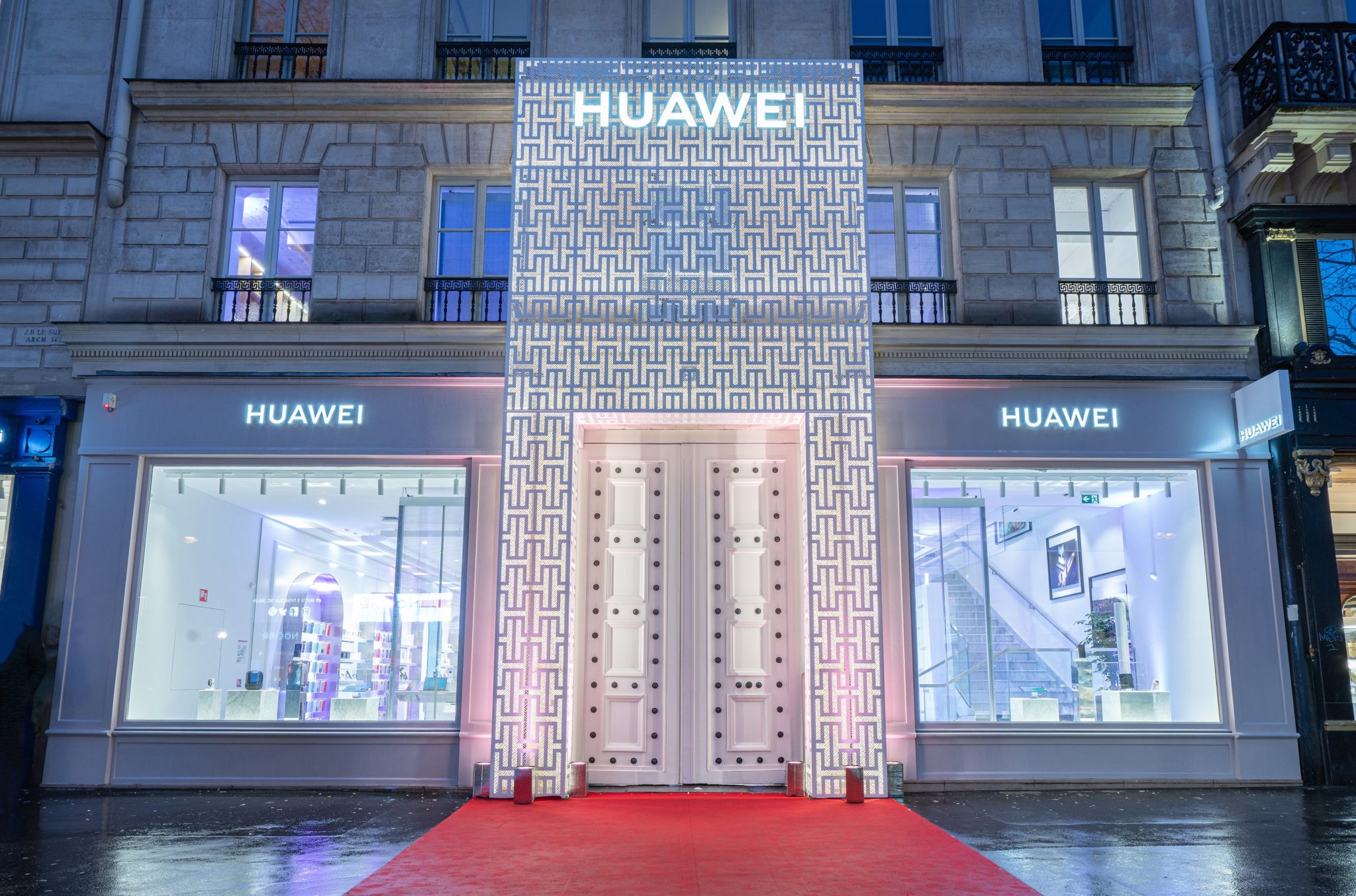 Huawei inaugure son Flagship à Paris